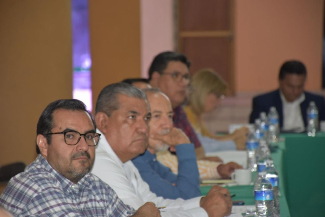 Presenta UTHermosillo Plan de Estudios Despresurizado a líderes de ...