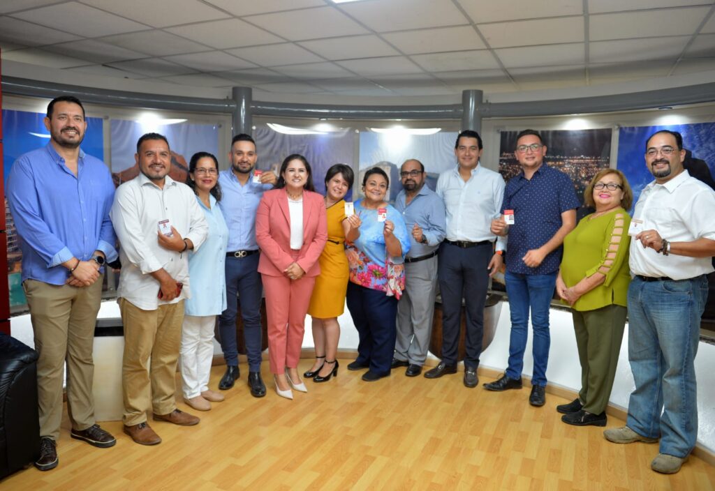 Entrega Secretaría de Turismo certificados a guías turísticos y ...